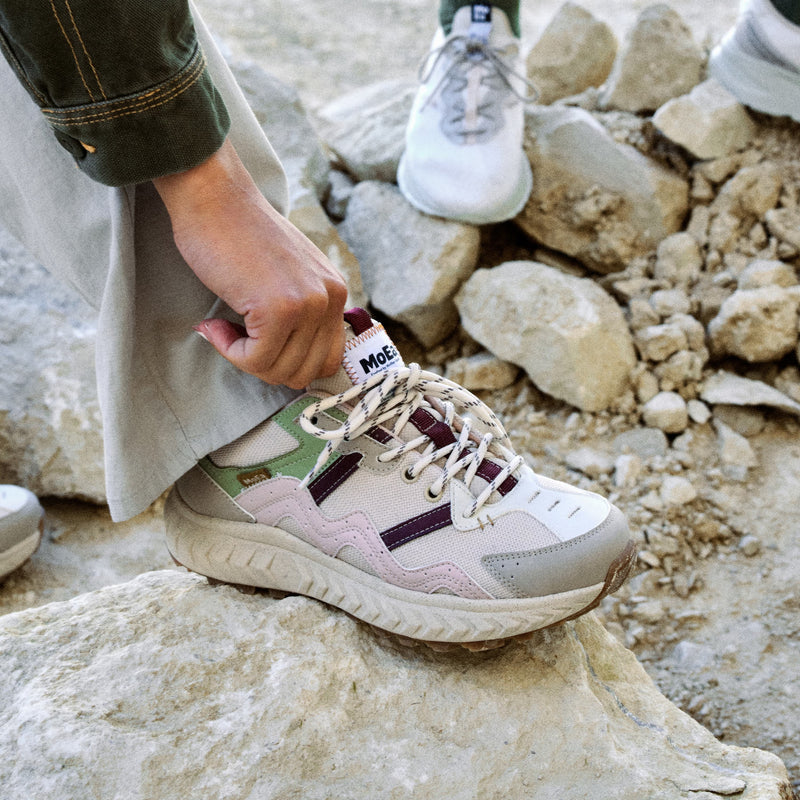 MoEa | Gen 7 Trainer | Pink Aloe – Slow Street